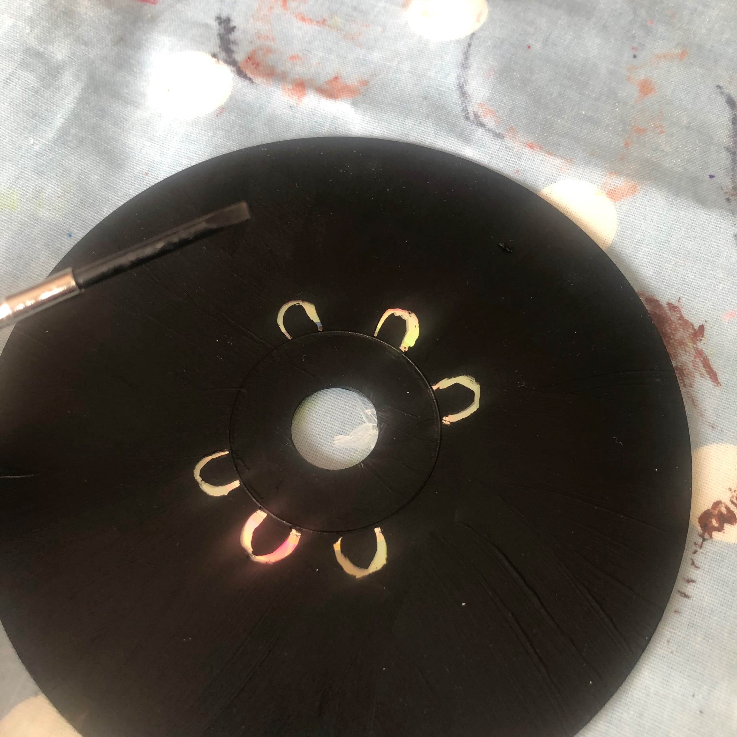 Turn old CDs into a work of art! - Mary Frances Trust